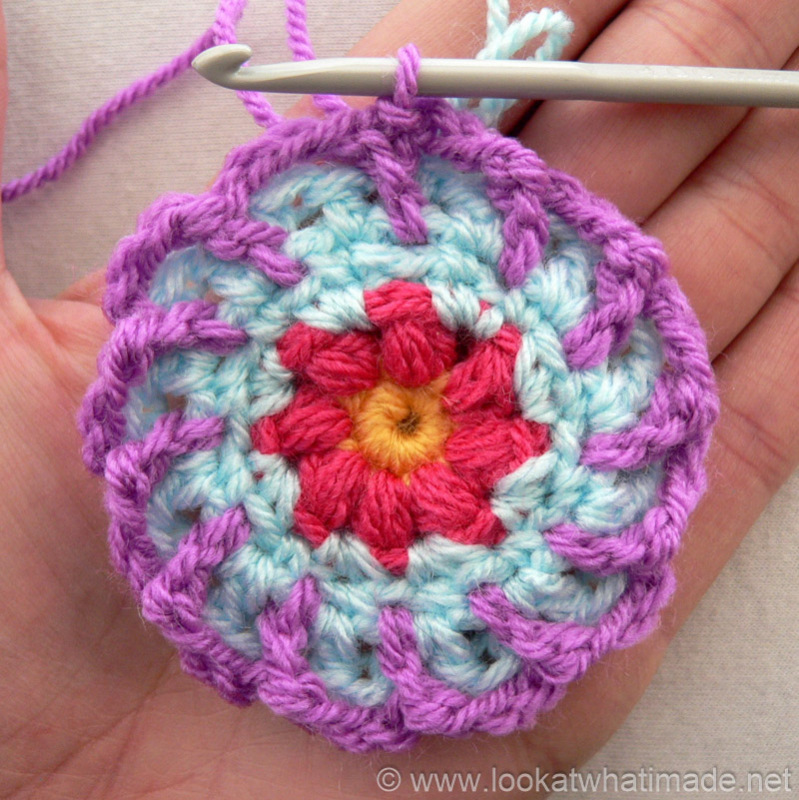 Block 38: May Pole Square {Photo Tutorial}