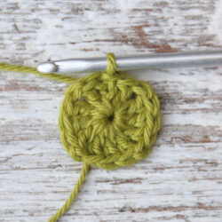 Pockets of Joy – Dedri {Crochet Square}