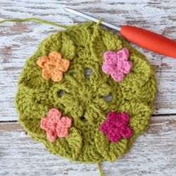 Pockets of Joy – Dedri {Crochet Square}